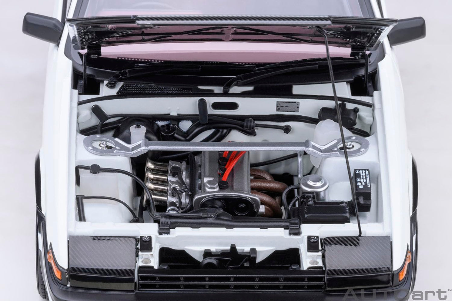 Autoart 1/18 Scale Toyota Sprinter Trueno AE86 Initial D Project D Fin